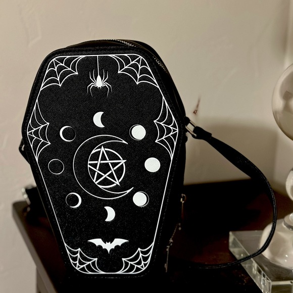 MAD Engine | Bags | Mad Engine Halloween Glow In The Dark Coffin Purse ...